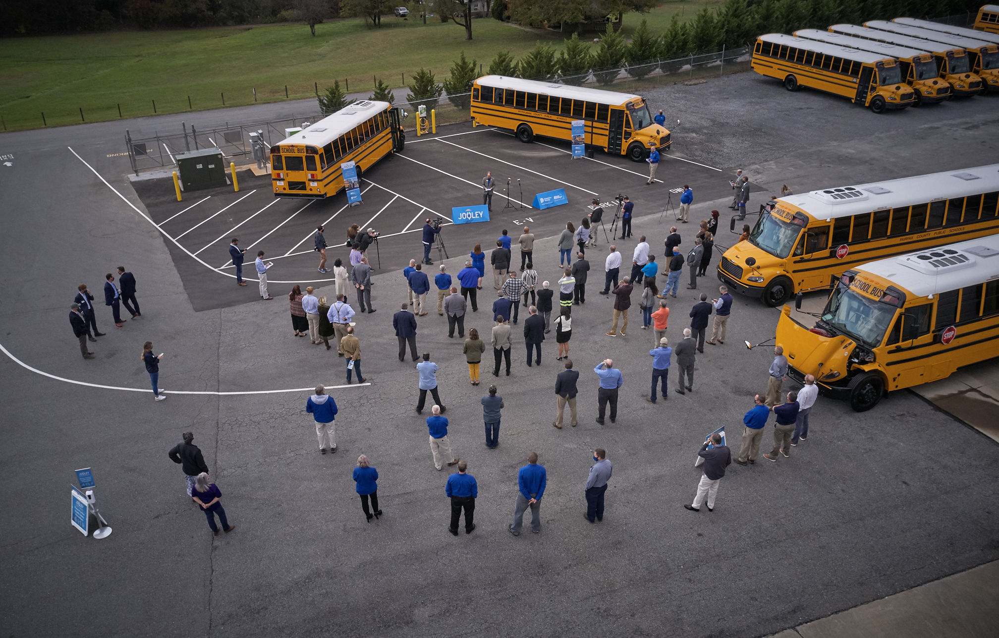 Thomas Built Buses Begins Delivery of Proterra Powered Electric School ...
